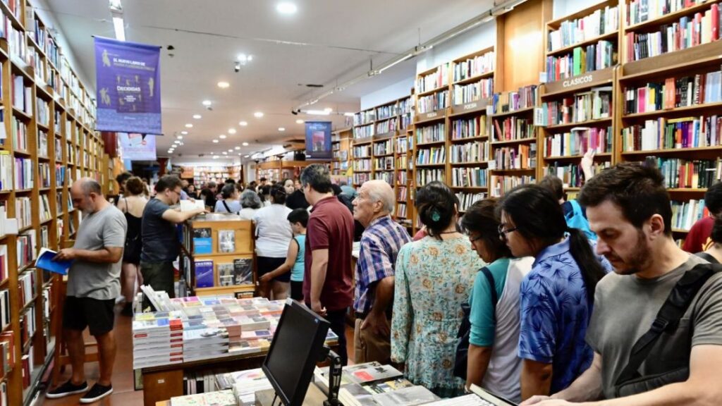 Noche de las Librerías 2025: Nuevos Barrios, Actividades y Ofertas ...
